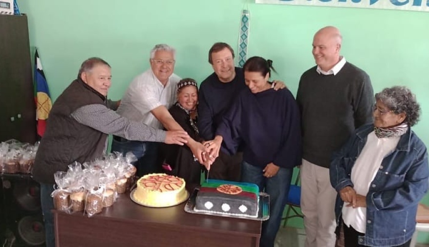 La comunidad de Lipetrén Chico recibió al Gobernador - La Comarca News